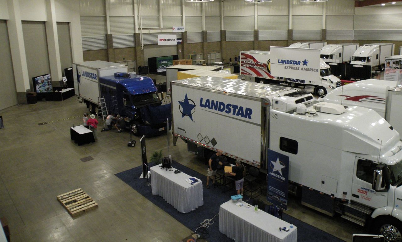 Expedite Expo 2019 / Loading the ARI Sleeper - Straight Truck Blog ...