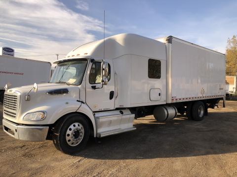 Straight Truck With Sleeper